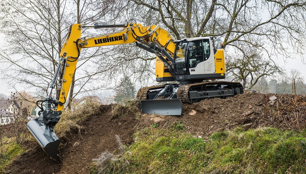 Liebherr starts series production of new R 926 Compact crawler ...