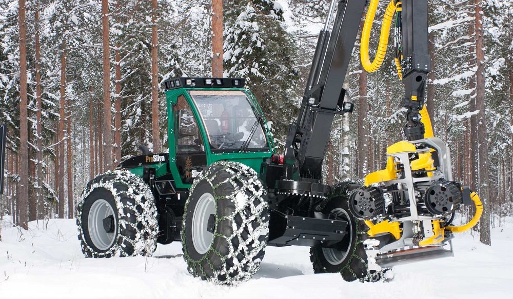 Eficiența și versatilitatea puse laolaltă pe utilaje forestiere de mici ...