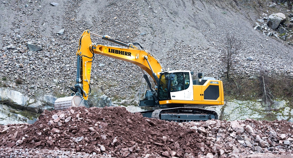 The Liebherr R 930 and R 926 crawler excavators complete the Generation ...
