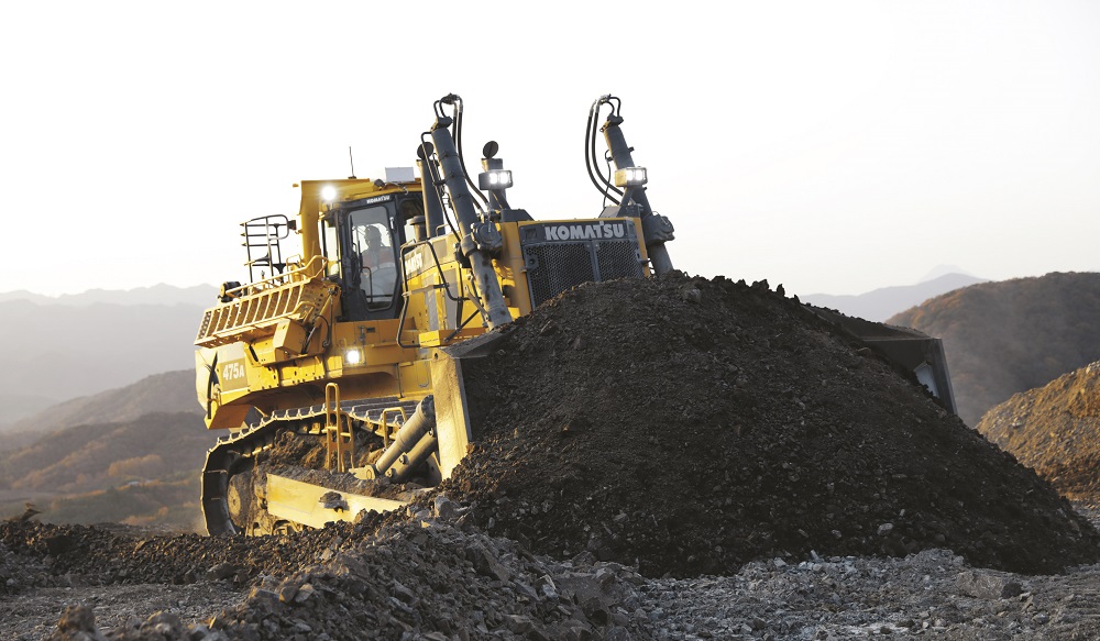Komatsu Europe introduces D475A-8 dozer - M. EQUIPMENT | Latest News in ...